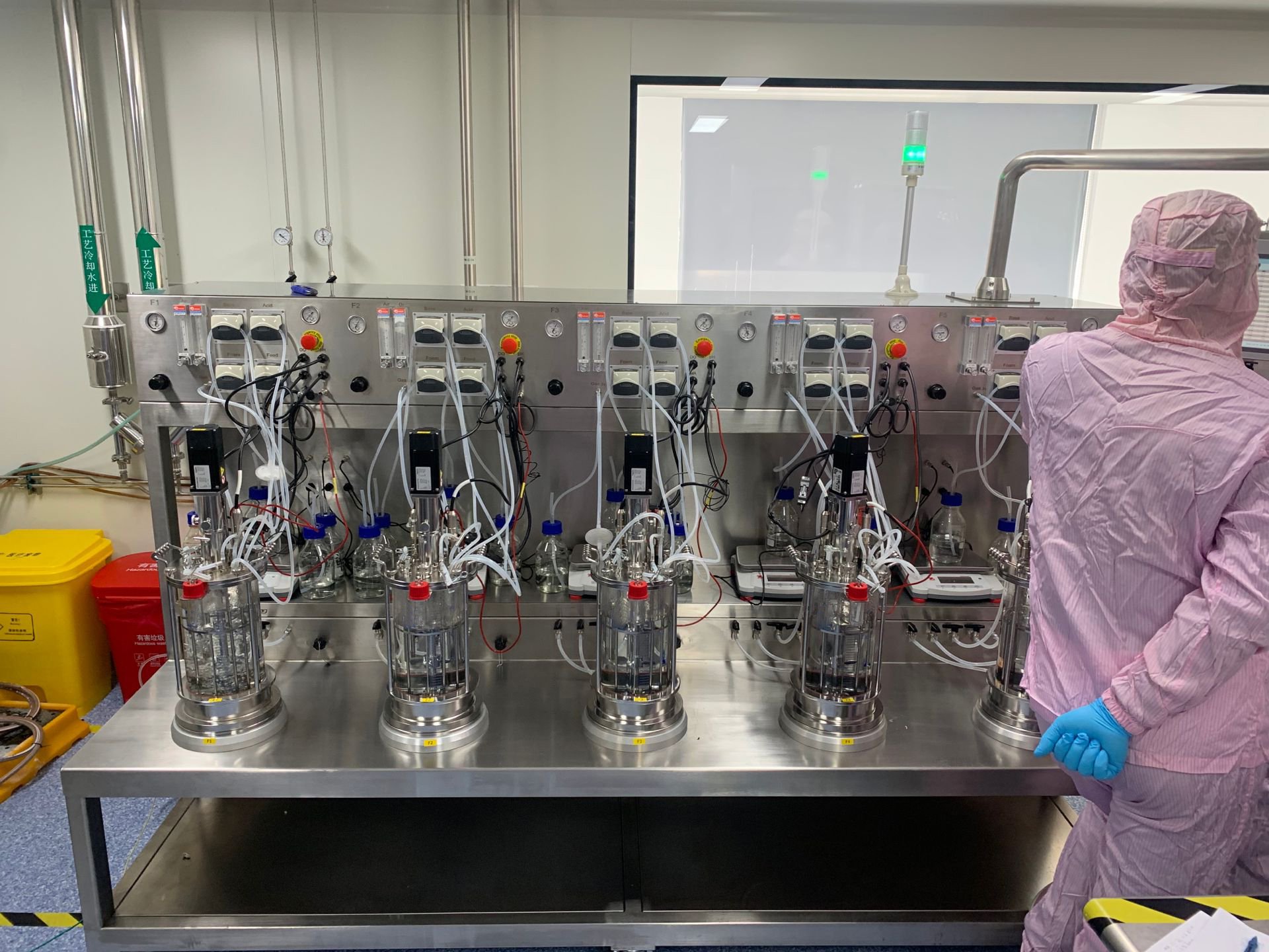 High-throughput parallel fermentation technology