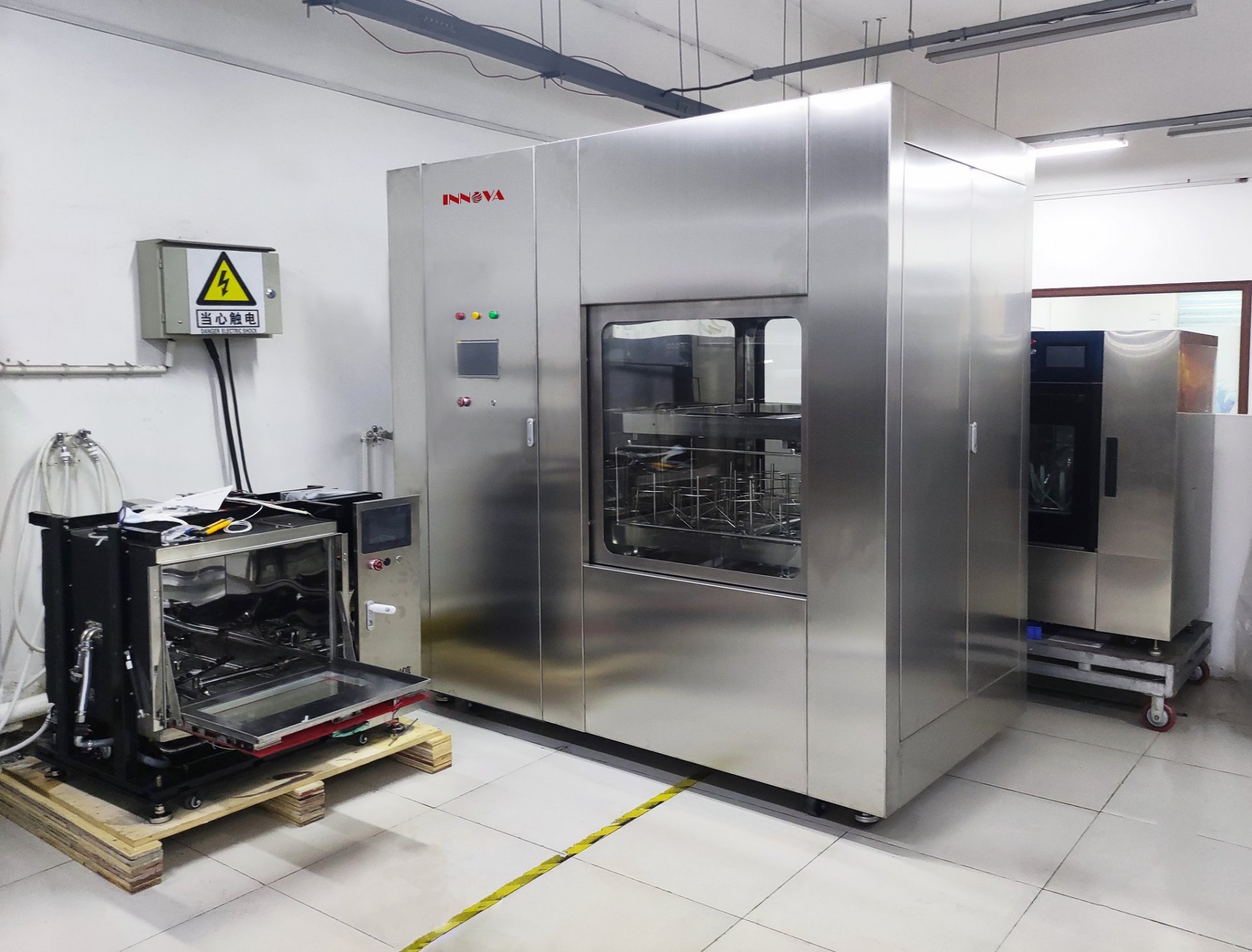 Innova Heavy Duty Glassware Washer for Pharmaceutical Industry